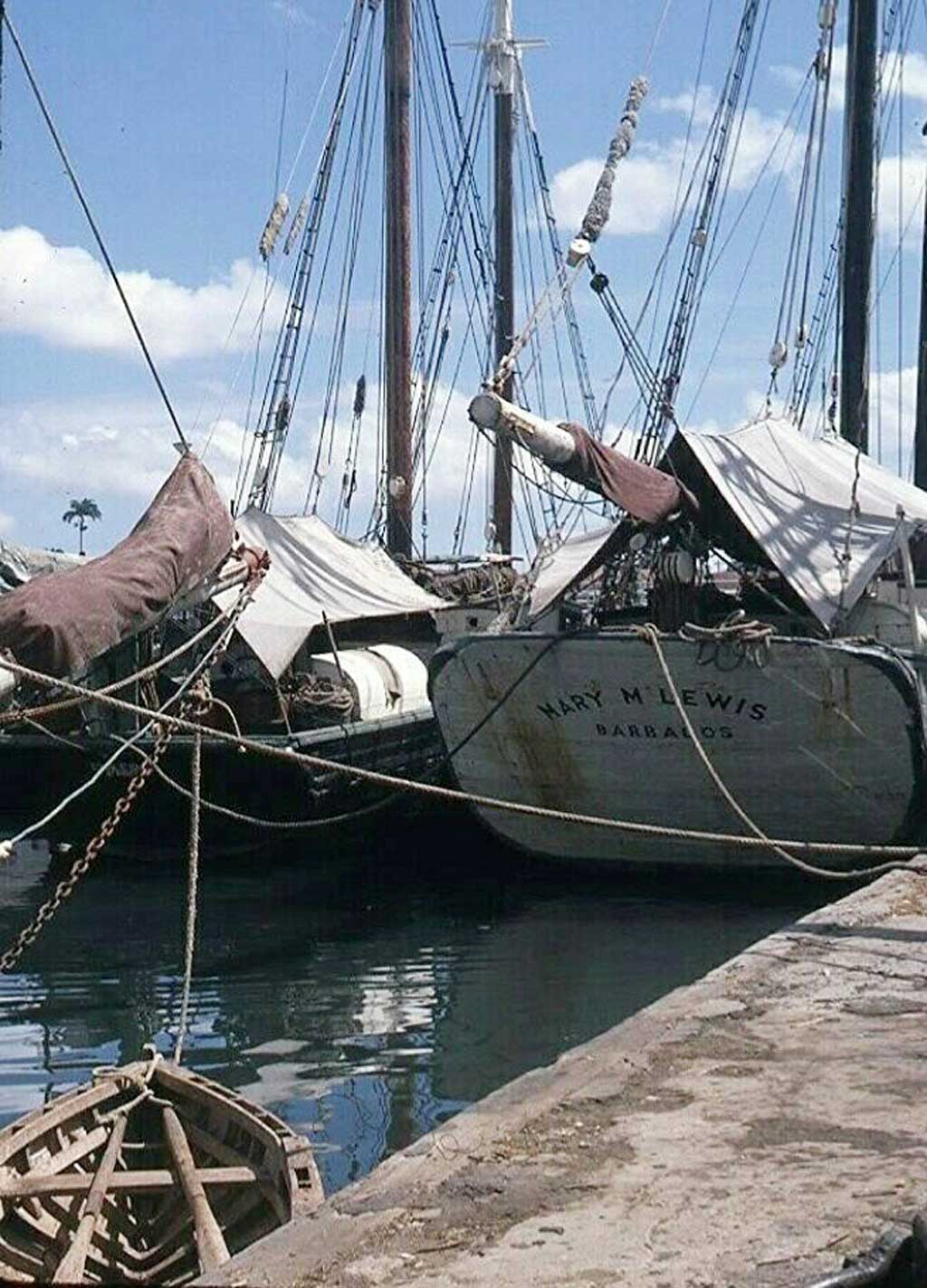 Schooner Mary M Lewis - BajanThings