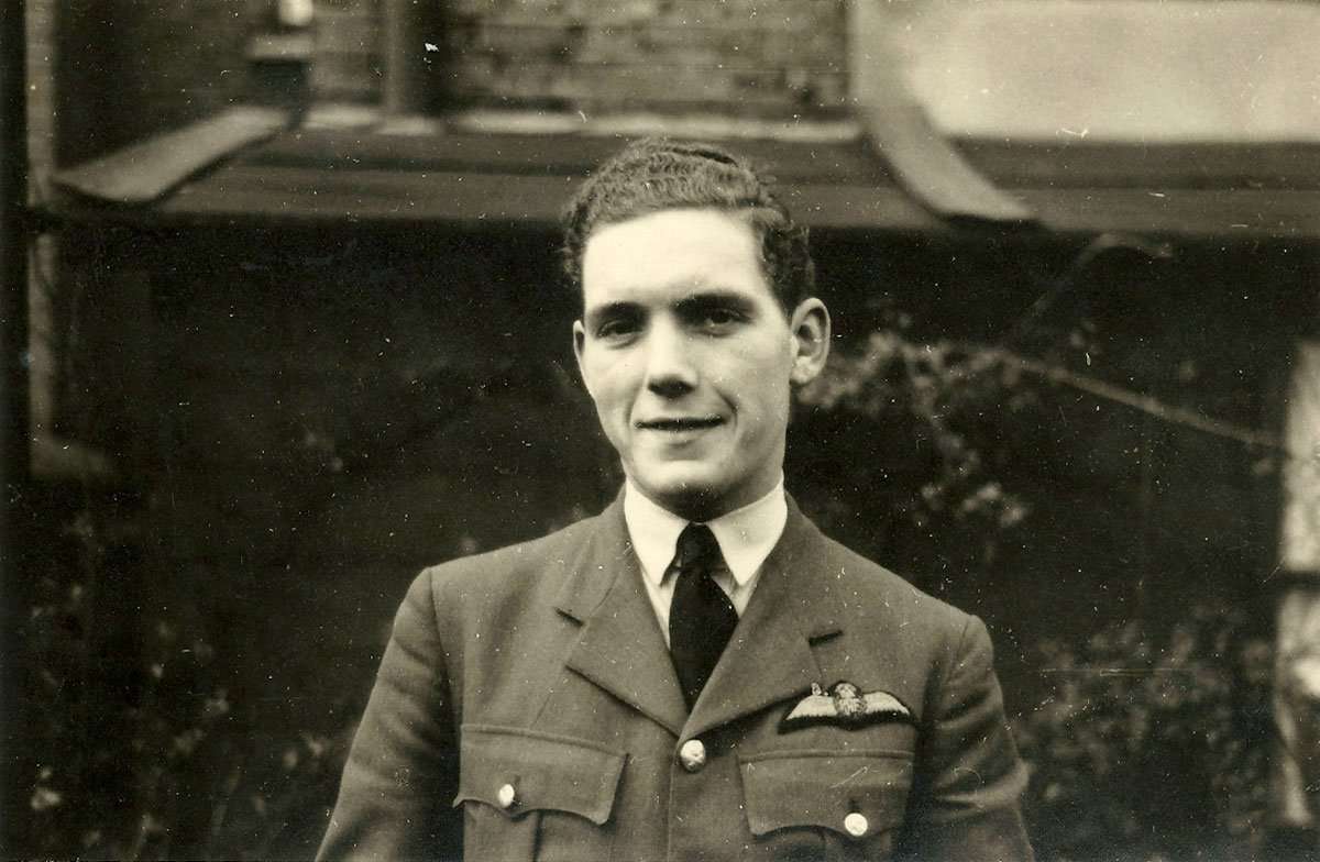 Andrew Leslie Cole AFC RAF - Errol Barrow's Pilot - BajanThings